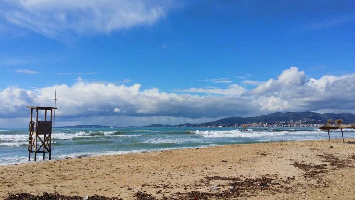 Pasear por la playa en invierno en Mallorca