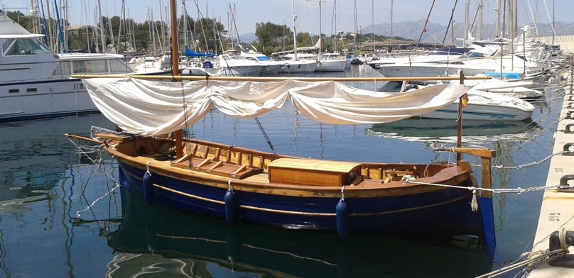 Navegar en un llaüt tradicional mallorquín